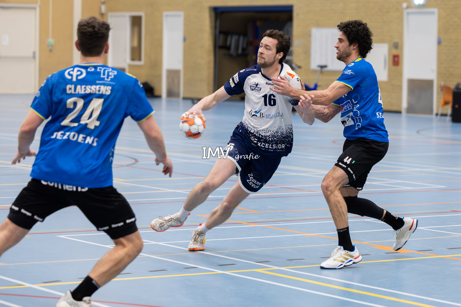 NUTTIGE OEFENPARTIJ WHC/HERCULES TEGEN BOCHOLT; A1 OP WEG NAAR DE ...